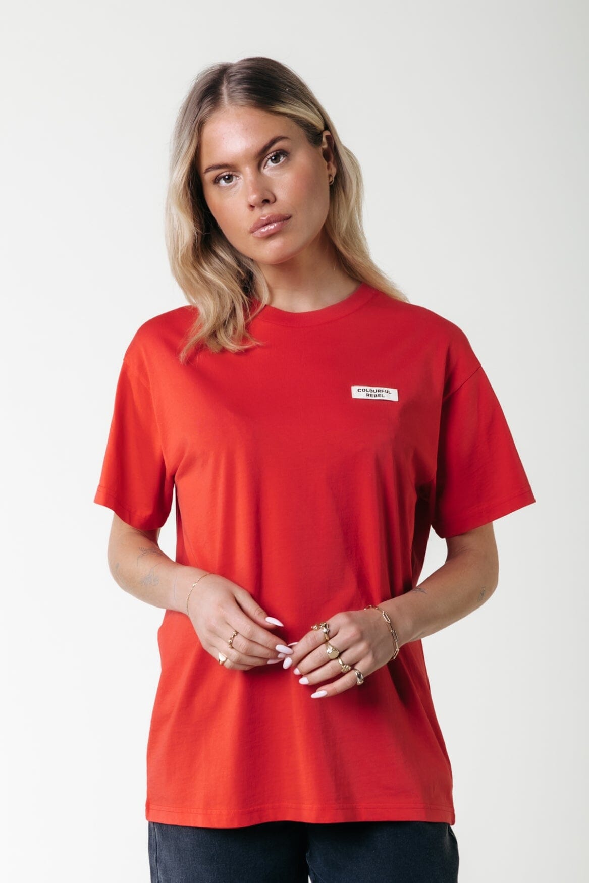 Colorful Rebel Label T-shirt | Scarlet Red – Colourful Rebel